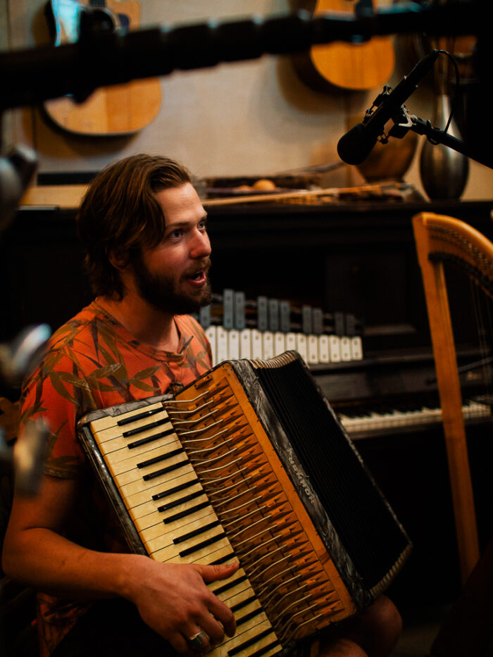 Episode 2: A Visit to the Home & Studio of William Ryan Fritch - Pass ...